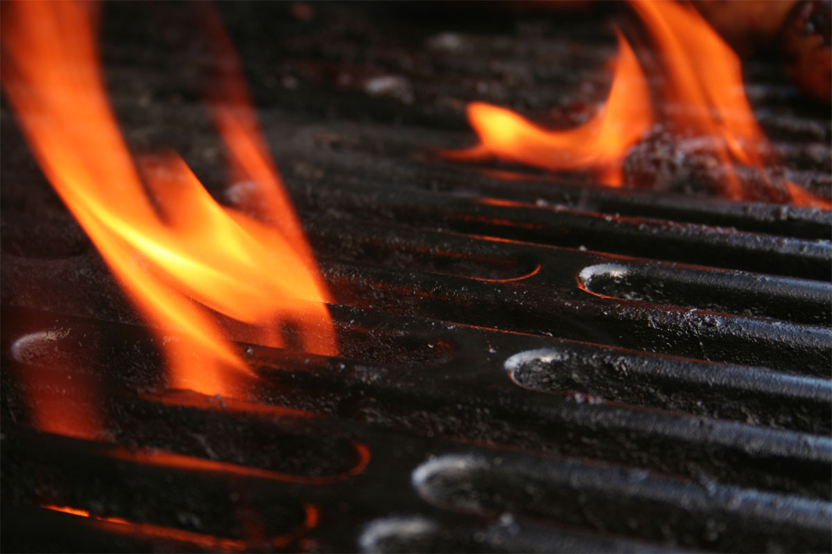How to keep your grill clean and prevent flare-ups with Oil-Dri ...